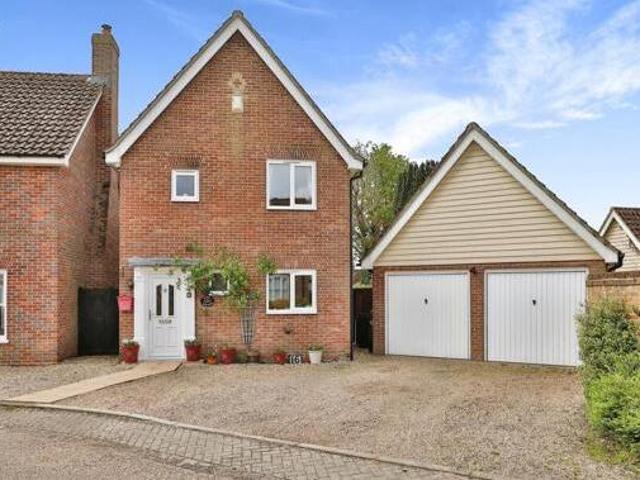 3 Bedroom Detached House For Sale In Hingham