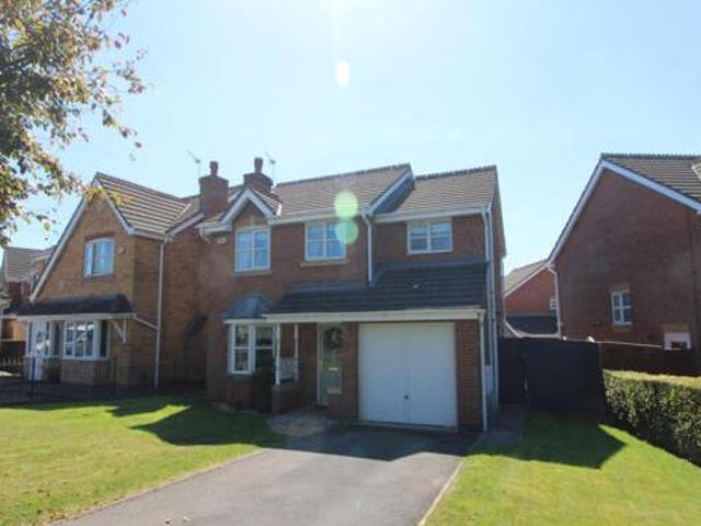 3 Bedroom Detached House For Sale In Hindley