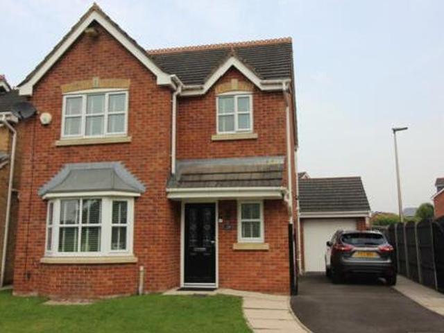 3 Bedroom Detached House For Sale In Hindley