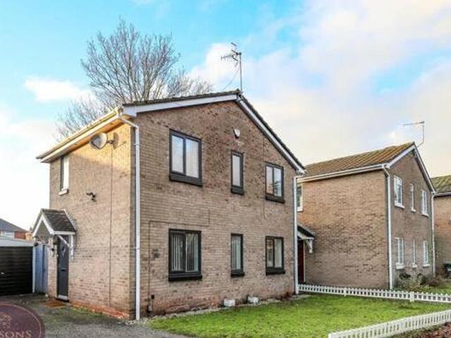 3 Bedroom Detached House For Sale In Hucknall, Nottingham