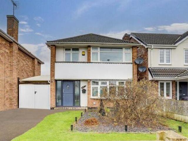 3 Bedroom Detached House For Sale In Hucknall, Nottinghamshire