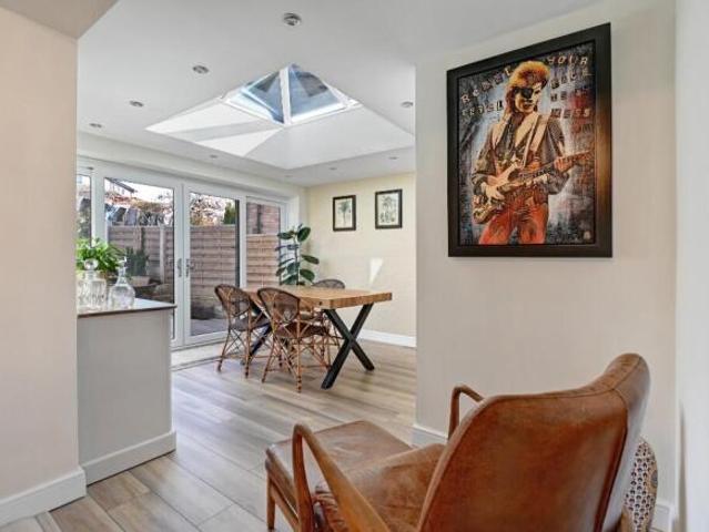 3 bedroom detached house for sale in Hunger Hills Avenue, Horsforth, LS18