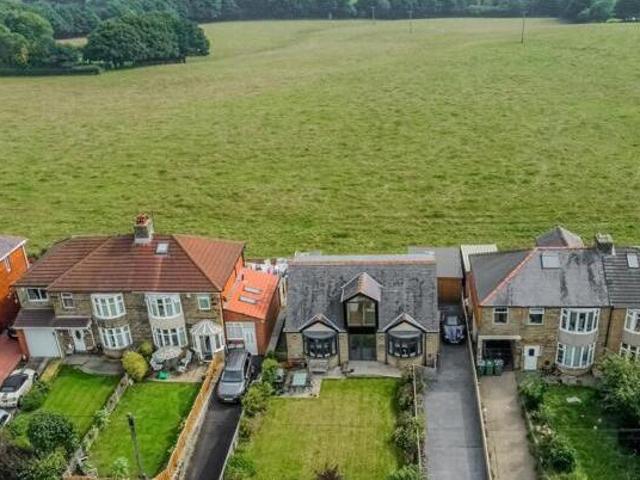 3 Bedroom Detached House For Sale In Hunsworth, Cleckheaton