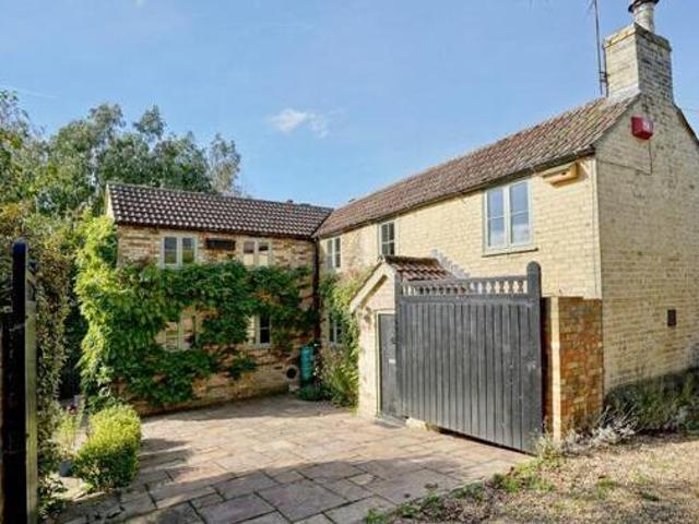 3 Bedroom Detached House For Sale In Huntingdon, Cambridgeshire