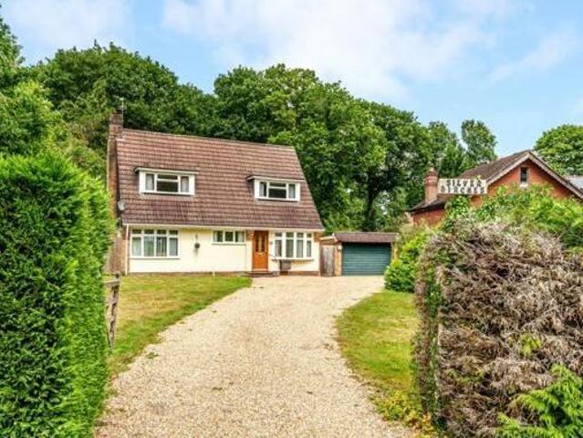 3 Bedroom Detached House For Sale In Ifold