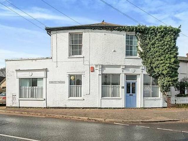 3 bedroom detached house for sale in Ipswich Road Holbrook Ipswich IP9