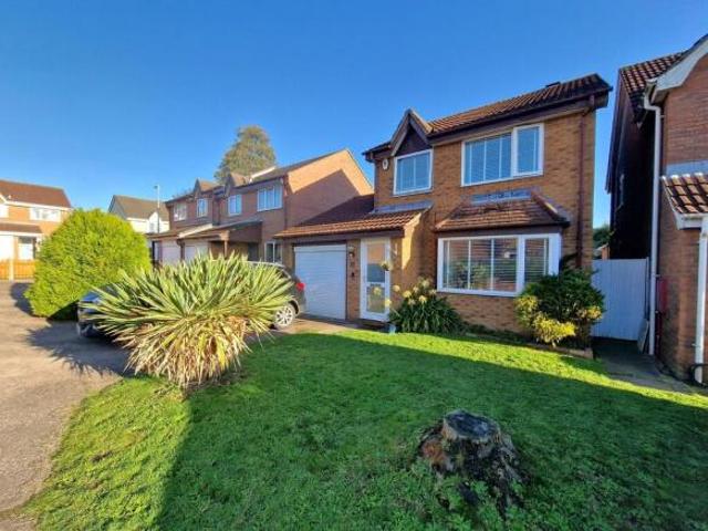 3 bedroom detached house for sale in Ireton Close, Norwich, NR7