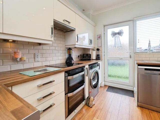 3 bedroom detached house for sale in Jendale, Hull, HU7