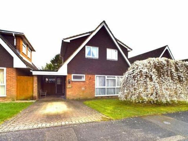 3 Bedroom Detached House For Sale In Oakley, Basingstoke