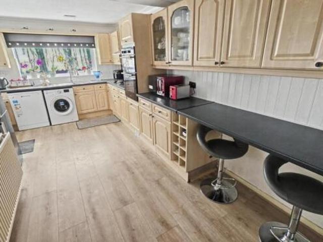 3 bedroom detached house for sale in Obelisk Rise, Northampton, NN2