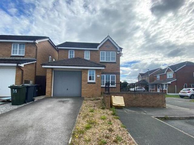 3 Bedroom Detached House For Sale In Off Beacon Road, Bradford