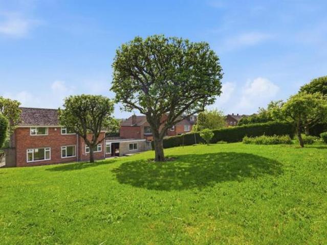 3 bedroom detached house for sale in Oldfield Road, Stannington, Sheffield, S6