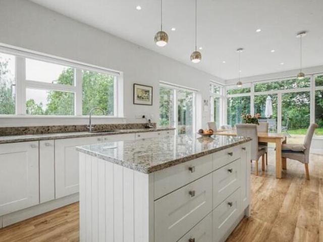 3 bedroom detached house for sale in Orchard Lane Boars Hill OX1