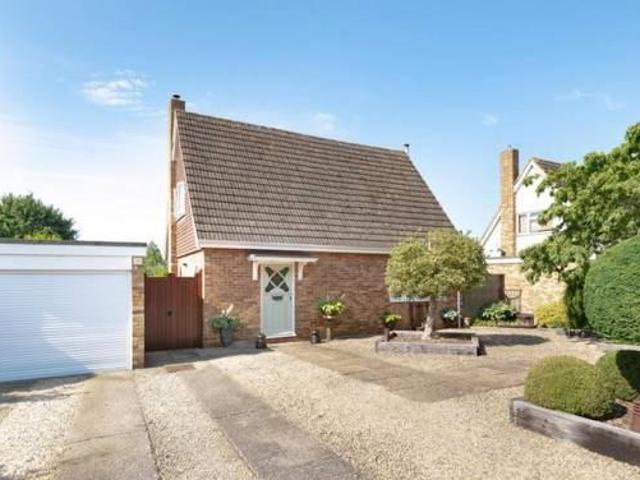 3 bedroom detached house for sale in Orchard Road Mortimer Berkshire RG7 RG7