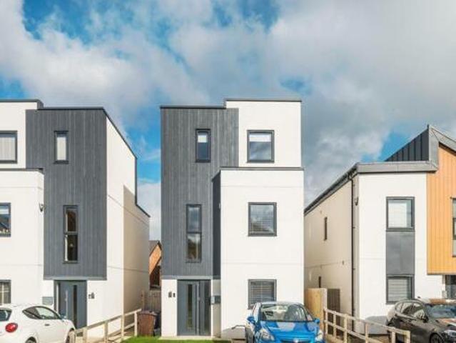 3 Bedroom Detached House For Sale In Oxfordshire