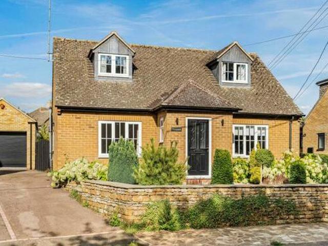 3 Bedroom Detached House For Sale In Oxfordshire