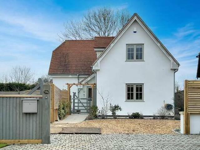 3 bedroom detached house for sale in Lotfield Street Orwell SG8