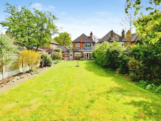3 bedroom detached house for sale in Loughborough Road, Birstall, LE4