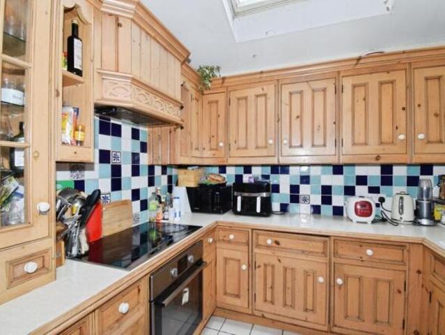 3 bedroom detached house for sale in Loughborough Road, Birstall, Leicester, Leicestershire, LE4
