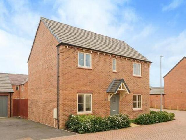 3 Bedroom Detached House For Sale In Lower Stondon