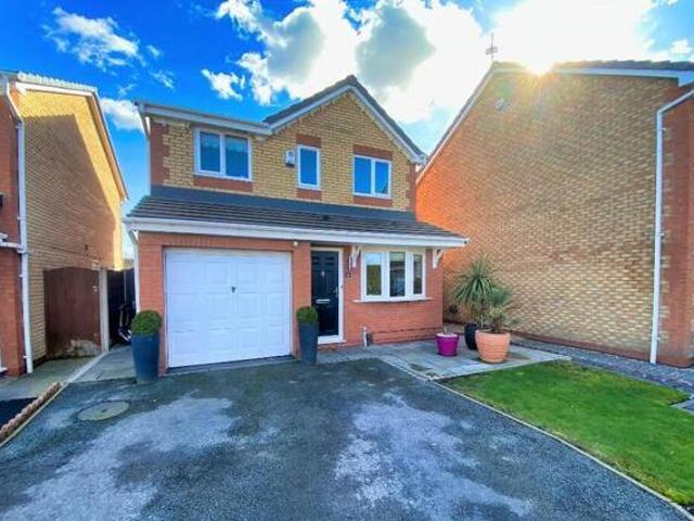 3 Bedroom Detached House For Sale In Lowton
