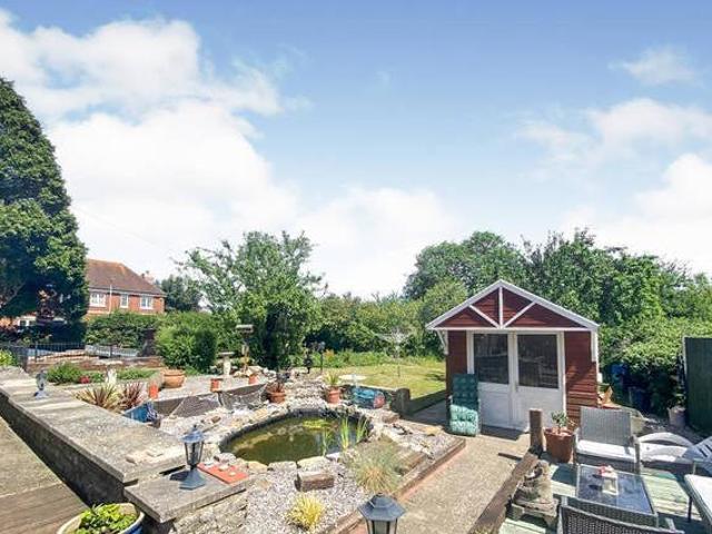 3 bedroom detached house for sale in Lodden GILLINGHAM SP8