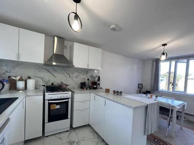 3 Bedroom Detached House For Sale In Longford, West Midlands