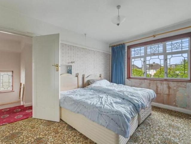 3 bedroom detached house for sale in Longstomps Avenue, Chelmsford, CM2