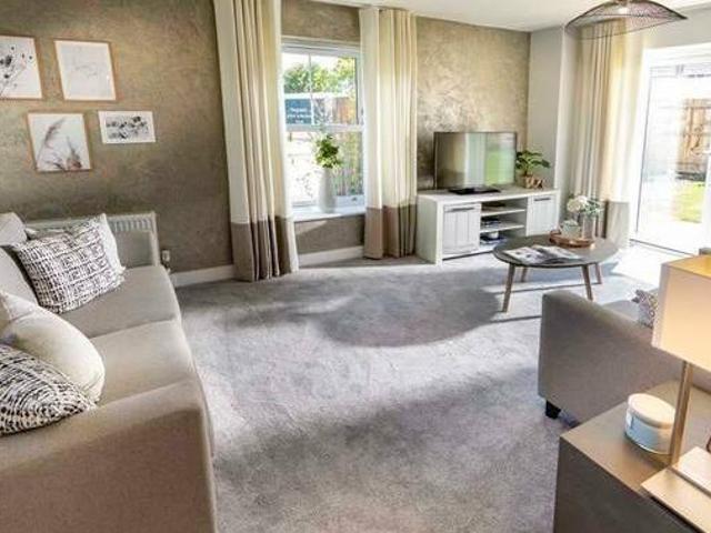 3 bedroom detached house for sale in London Road Wymondham NR18 9BP NR18