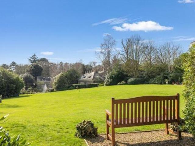 3 Bedroom Detached House For Sale In London
