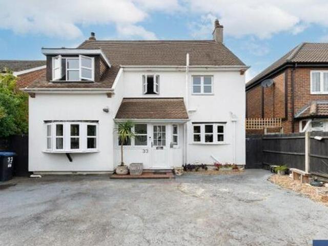 3 Bedroom Detached House For Sale In London