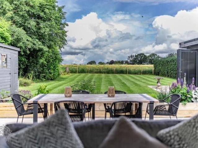 3 bedroom detached house for sale in Lord Street, Croft, WA3