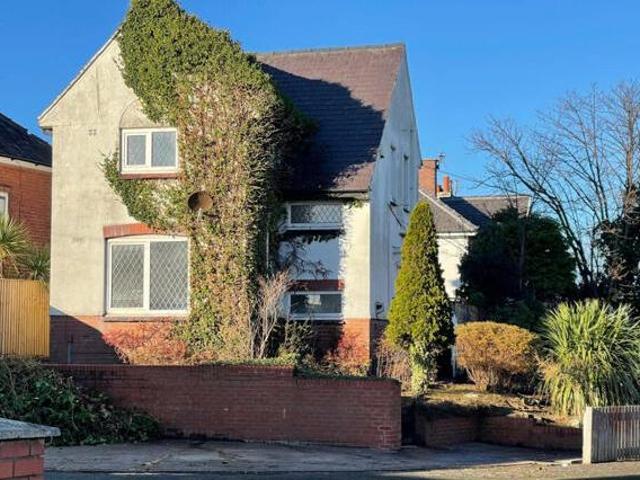3 Bedroom Detached House For Sale In Layton