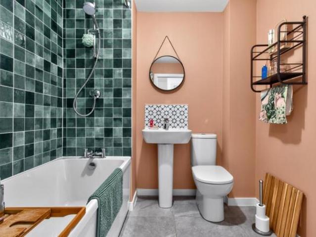 3 bedroom detached house for sale in Lakeview Grove, Glasgow, G33