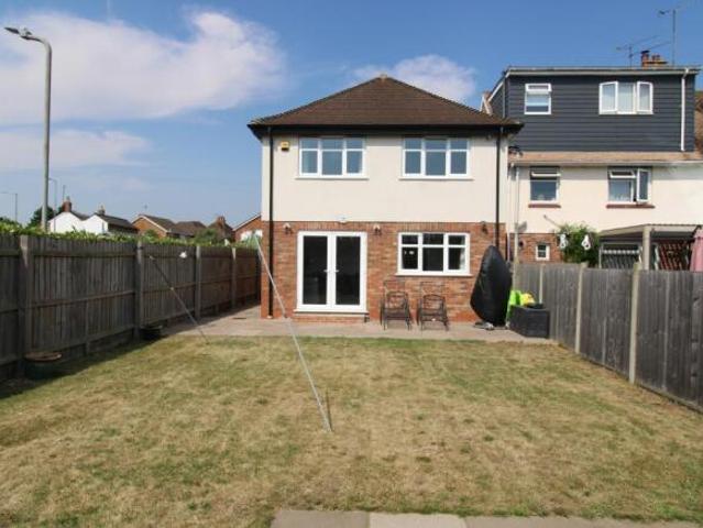 3 bedroom detached house for sale in Larch Grove, Bletchley, Milton Keynes, Buckinghamshire, MK2 2LQ, MK2