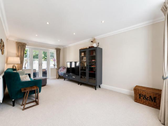 3 bedroom detached house for sale in Leam View, Radford Semele, Leamington Spa, CV31