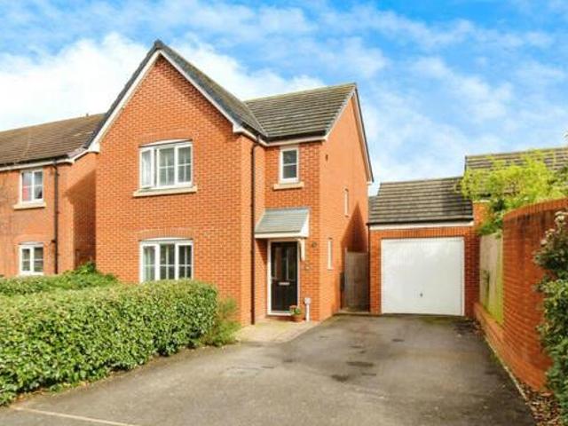 3 Bedroom Detached House For Sale In Leamington Spa