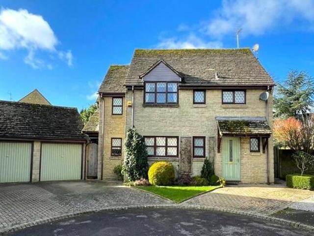 3 Bedroom Detached House For Sale In Lechlade, Gloucestershire