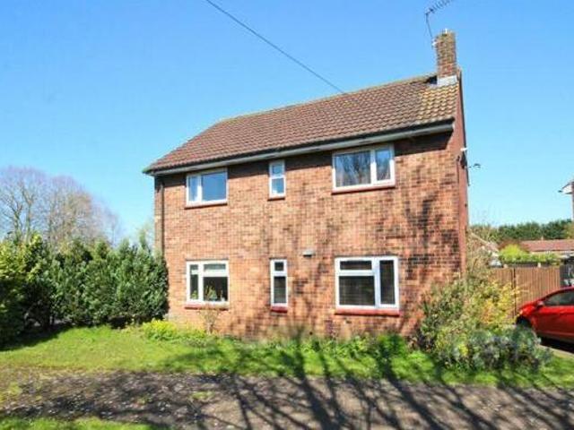 3 Bedroom Detached House For Sale In Leconfield