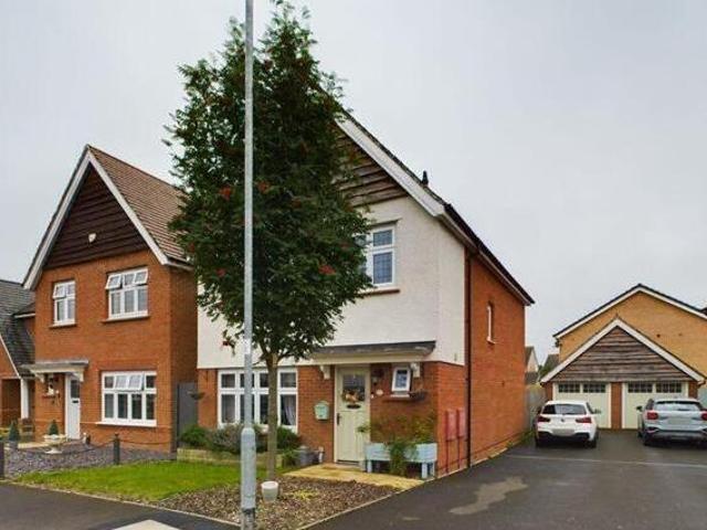 3 Bedroom Detached House For Sale In Leegomery, Telford