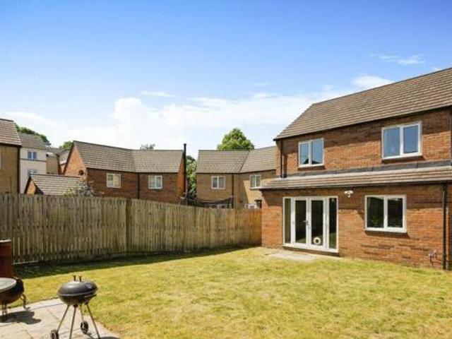 3 Bedroom Detached House For Sale In Leeds