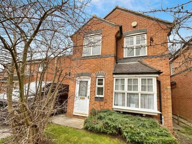 3 Bedroom Detached House For Sale In Leeds