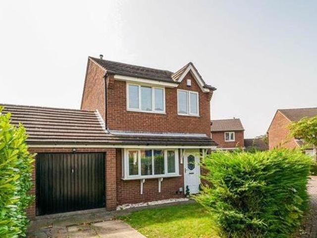 3 Bedroom Detached House For Sale In Leeds
