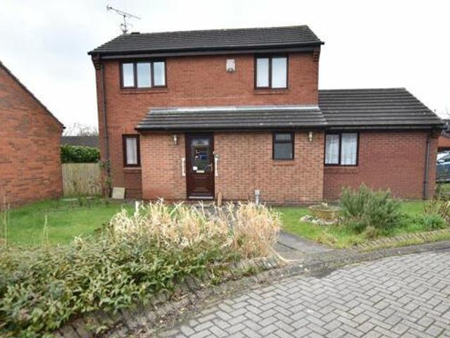 3 Bedroom Detached House For Sale In Leeds