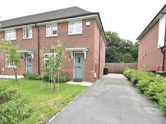 3 Bedroom Detached House For Sale In Leeds