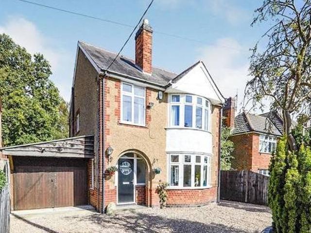 3 bedroom detached house for sale in Leicester Road Markfield LE67 LE67