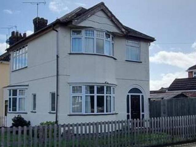 3 Bedroom Detached House For Sale In Leicester