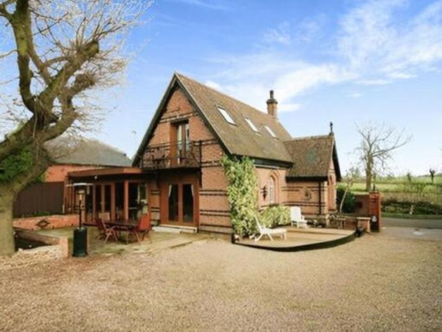 3 Bedroom Detached House For Sale In Leicester