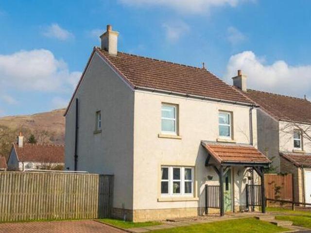 3 Bedroom Detached House For Sale In Lennoxtown