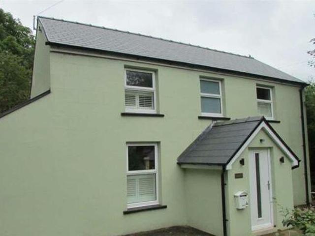 3 Bedroom Detached House For Sale In Leonardston Road, Mastlebridge